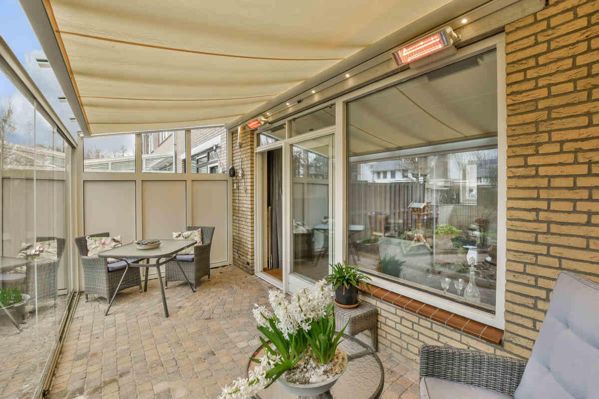 5 DIY Temporary Patio Enclosures for Winter