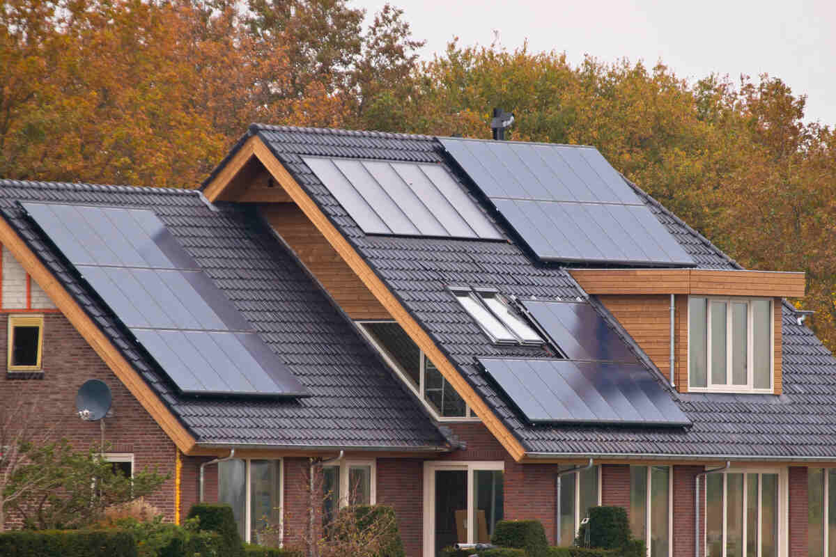 Here Are 7 Different Uses of Solar Panels in Everyday Life